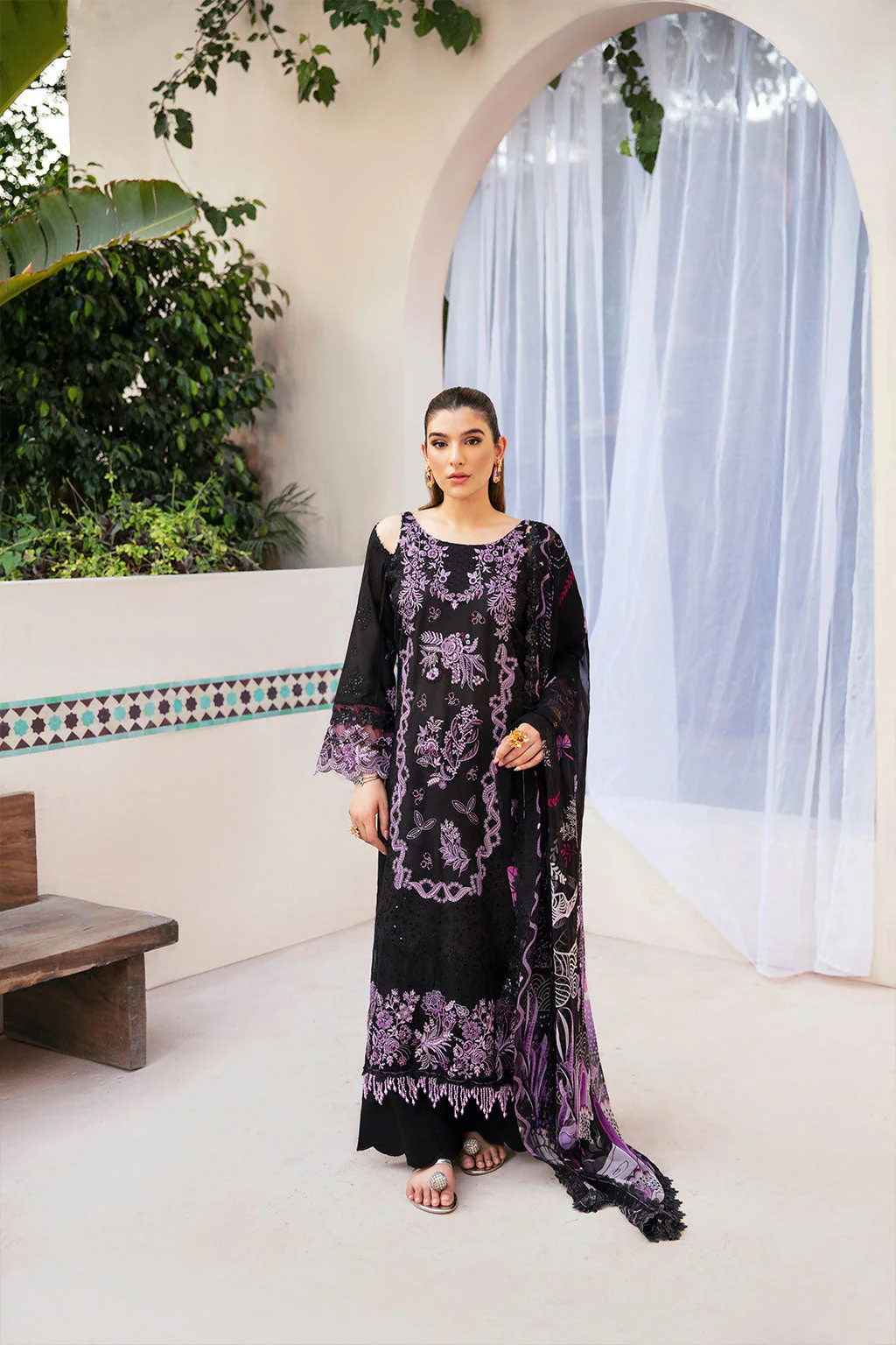 Ramsha Andaaz Lawn 2025 | Z-1001 – Dress Yourself